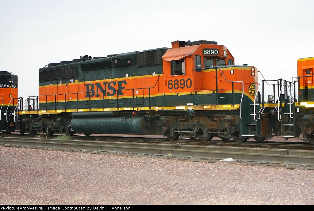 BNSF 6890